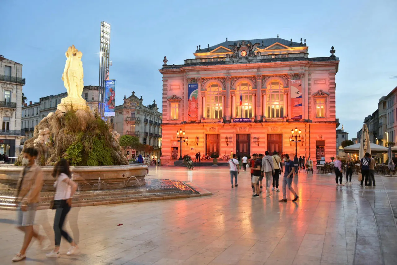 L'Opéra Comédie en orange pour la première journée nationale de ...