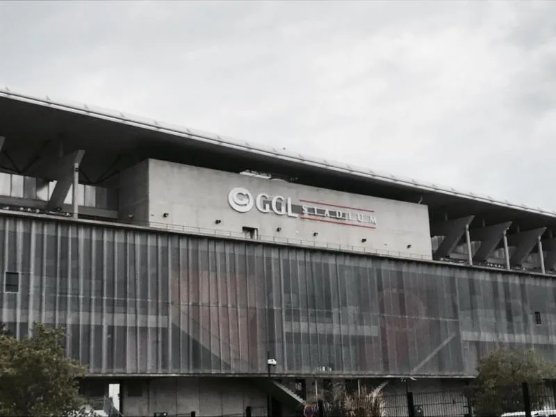 Naming : la nouvelle enseigne "GGL stadium" installée au stade de rugby ...