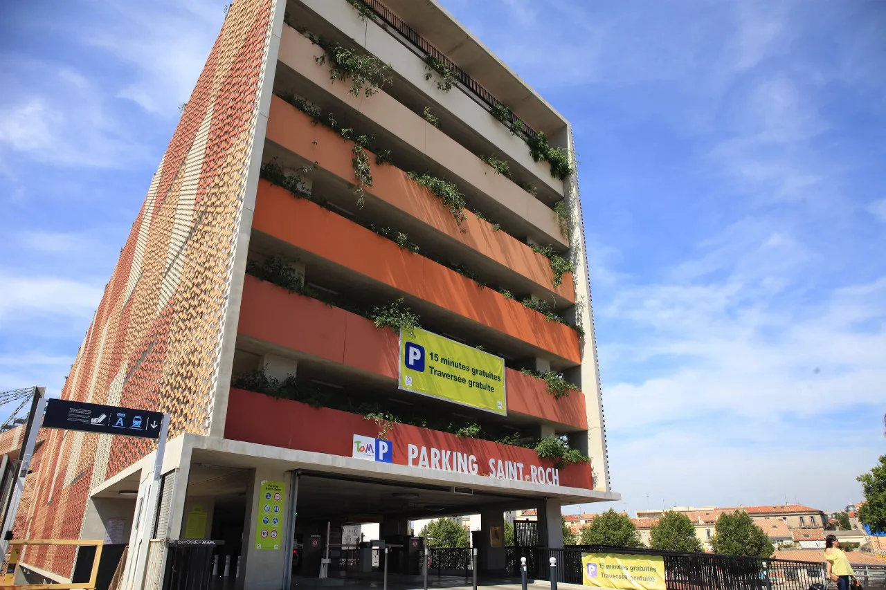 Gare Saint-Roch : le corps d'une jeune femme découvert au pied du ... Gare Saint-Roch : le corps d'une jeune femme découvert au pied du ...