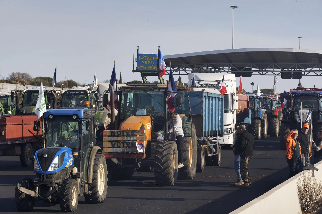 Manifestation des agriculteurs : l'autoroute A9 en partie fermée | La ...