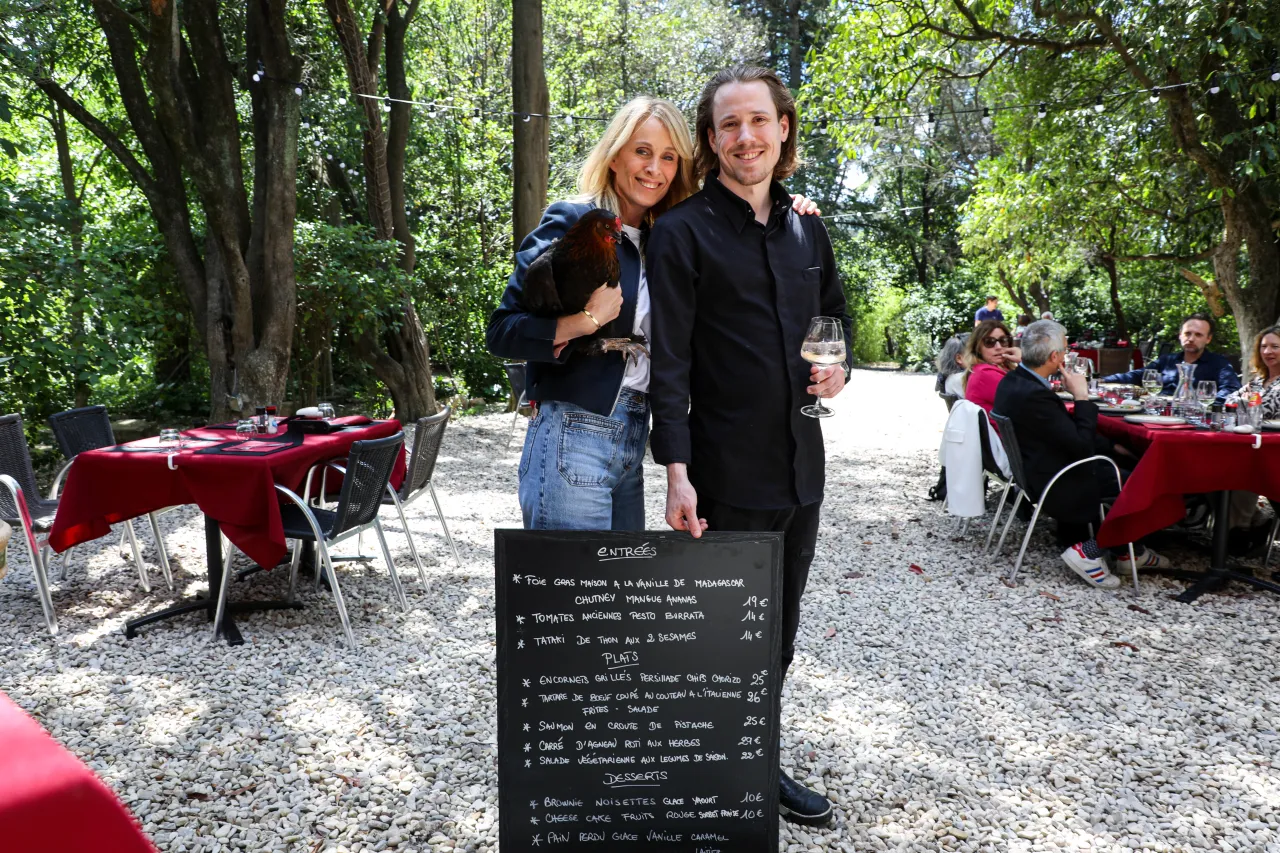 Resto. La Maison rouge, bistronomie sous les arbres | La Gazette