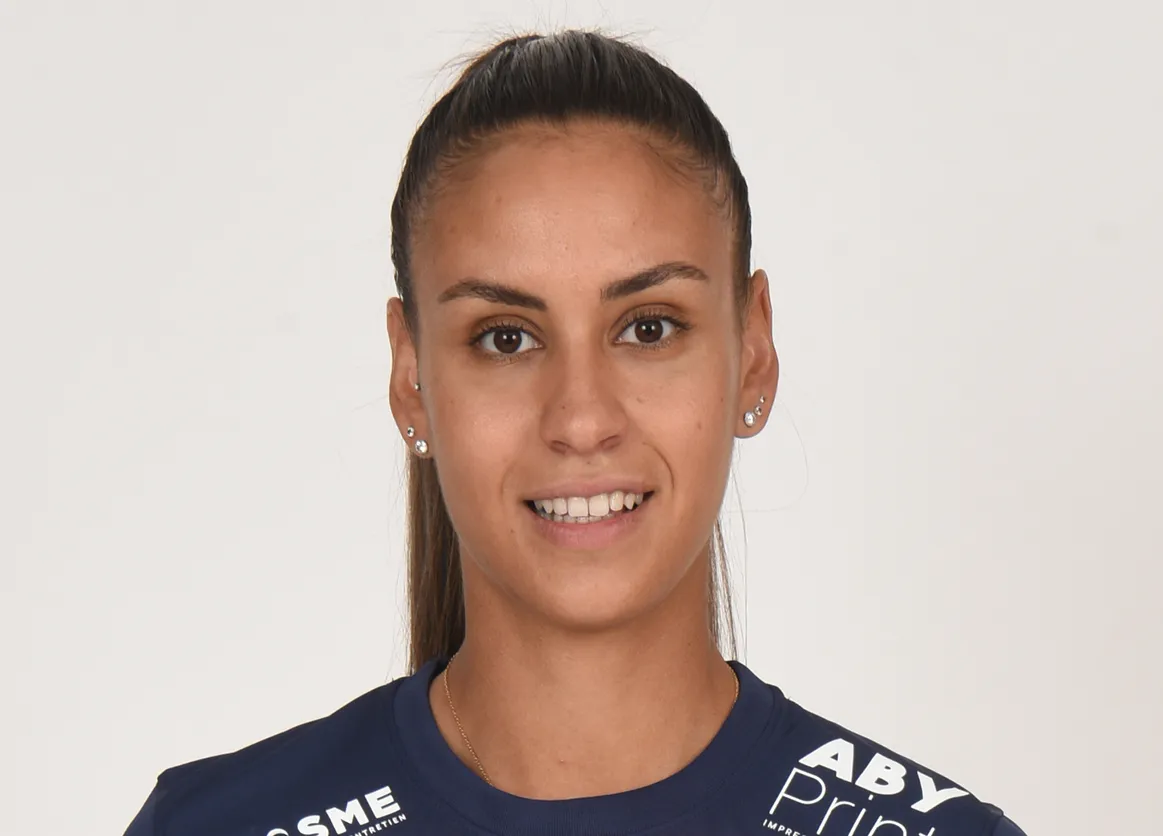 Foot : Maëlle Lakrar a rejoint le Real Madrid | La Gazette