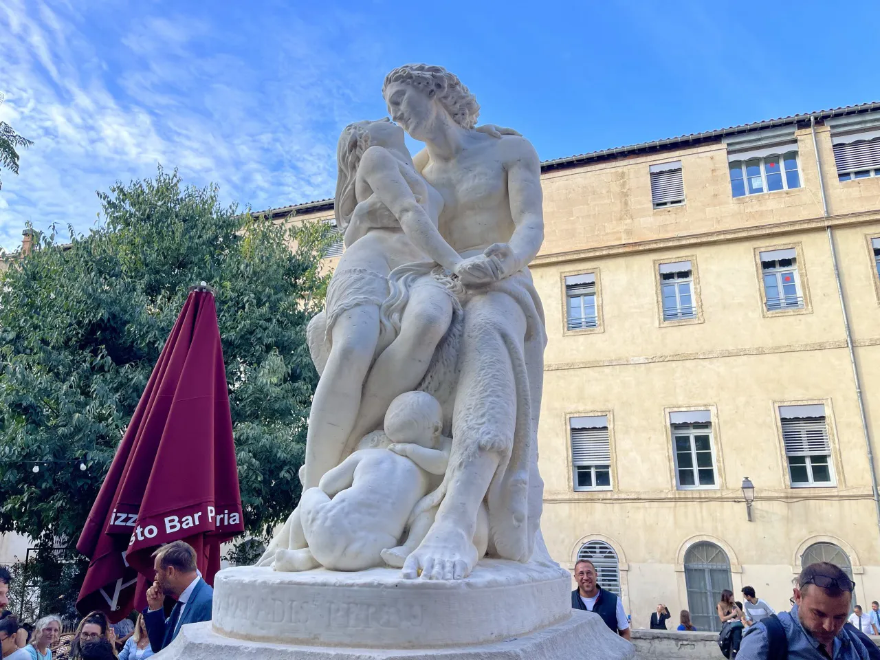 La statue restaurée d'Adam et Ève inaugurée sur la place Candolle | La ...