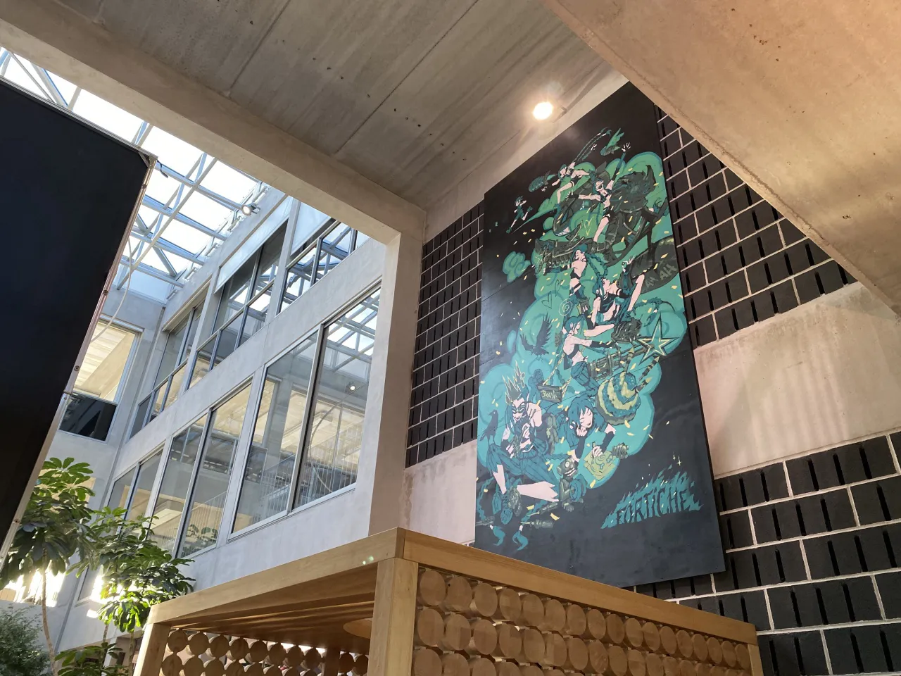 Une nouvelle fresque pour les un an de la Halle de l'Innovation à ...