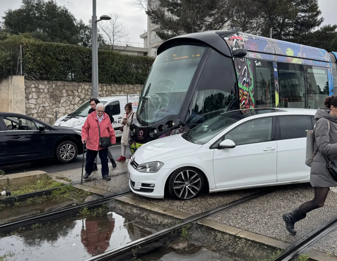 Accident entre un tram et une voiture, la ligne 3 perturbée ce lundi matin | La Gazette