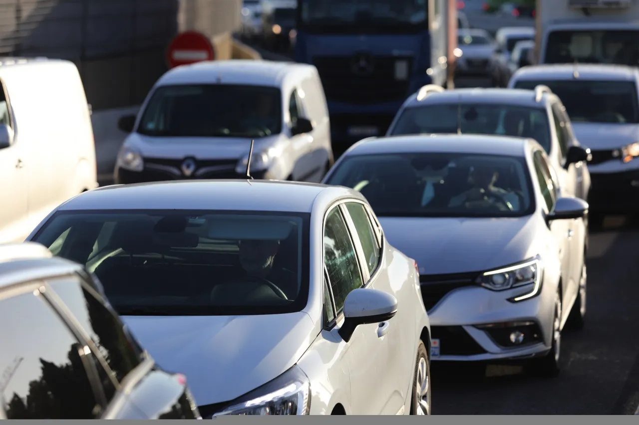 Camion en feu sur l'A9 près de Montpellier : 9km de bouchons | La Gazette