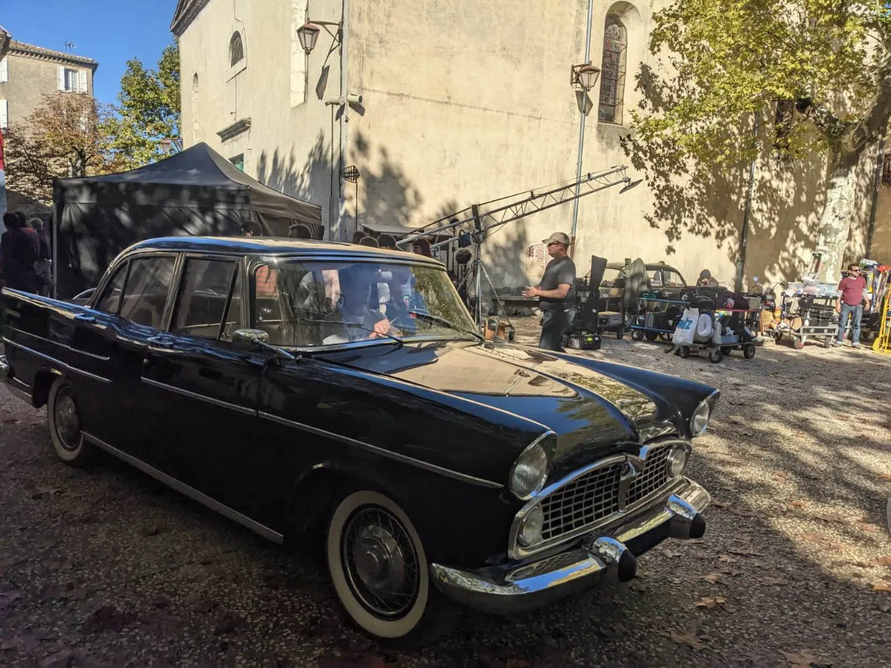 Gard. Série TV : un centre-ville de Sauve des années 60 pour le ...