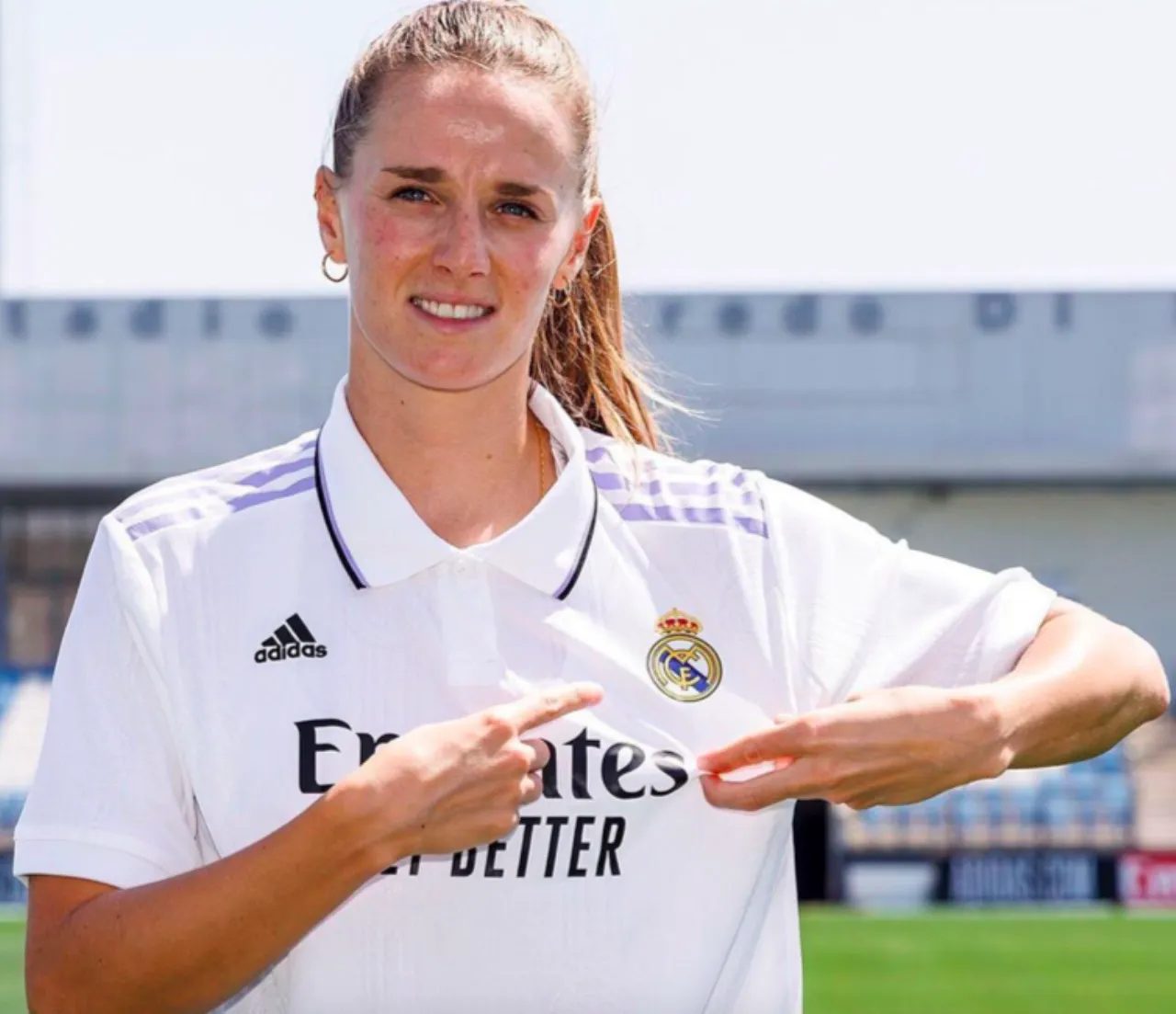 Foot. La Gardoise et internationale française Sandie Toletti signe au ...