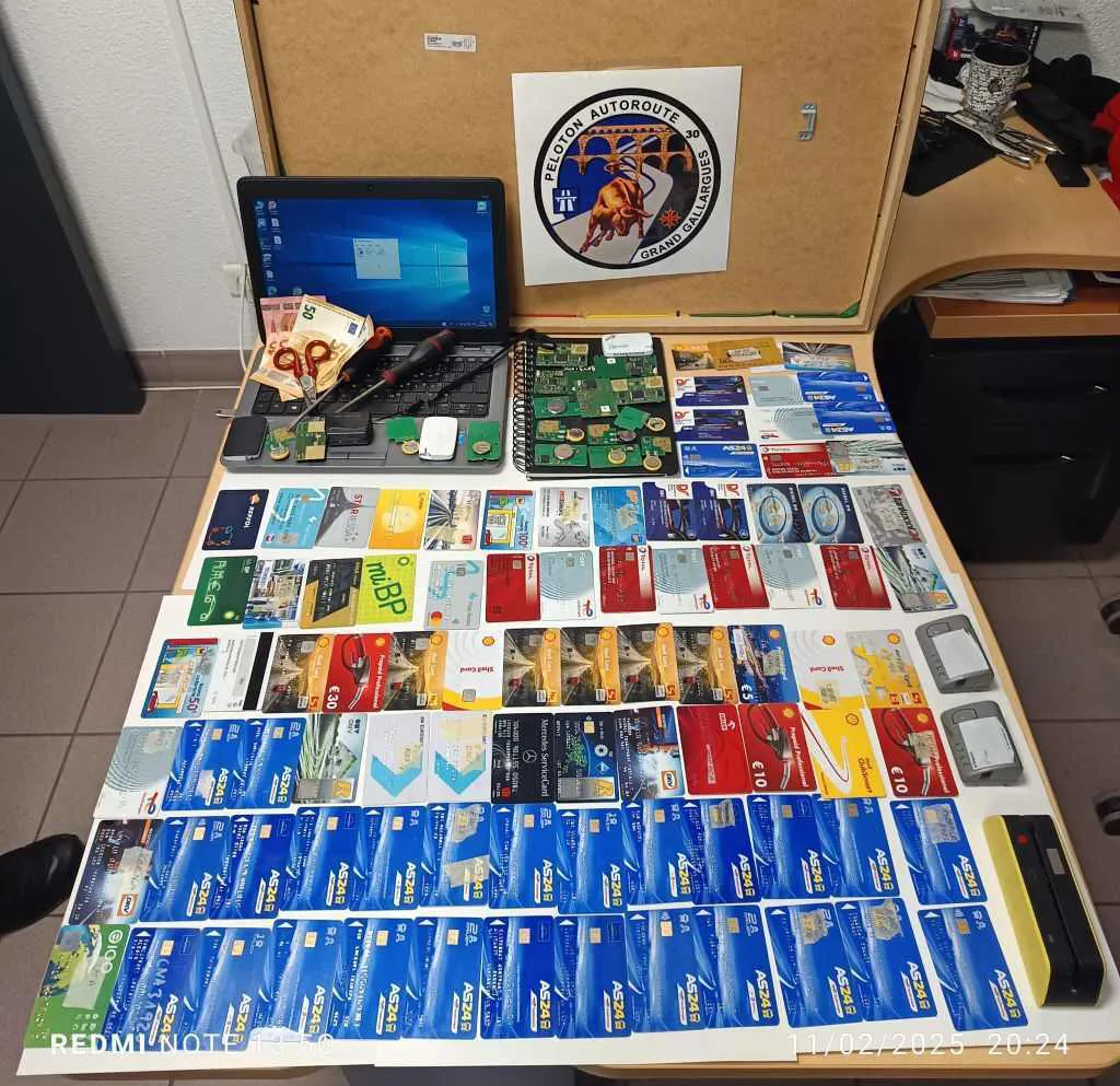 Gard. Des chauffeurs serbes interpellés sur l'A9 avec 92 cartes de ...