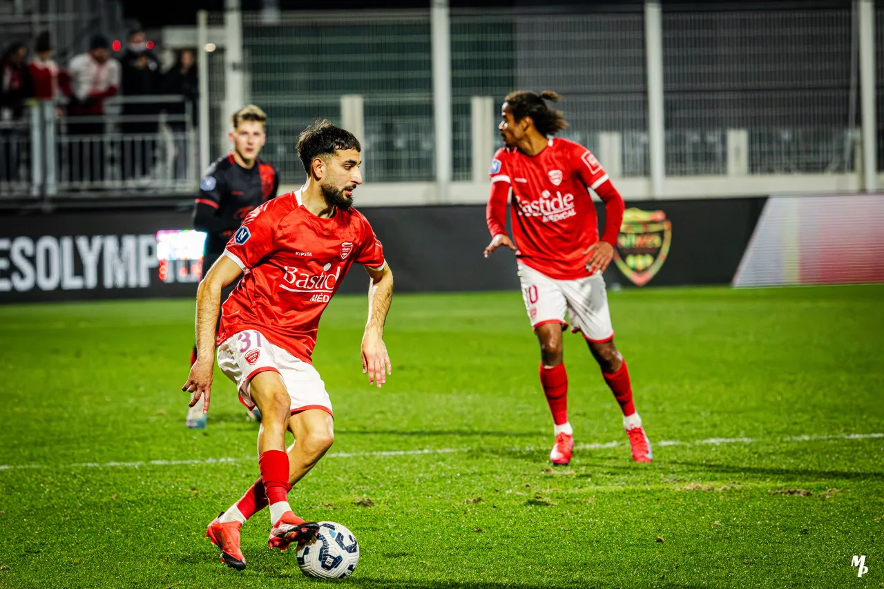 Foot. Le Nîmois Salim Akkal attendu dans un club de National | La Gazette